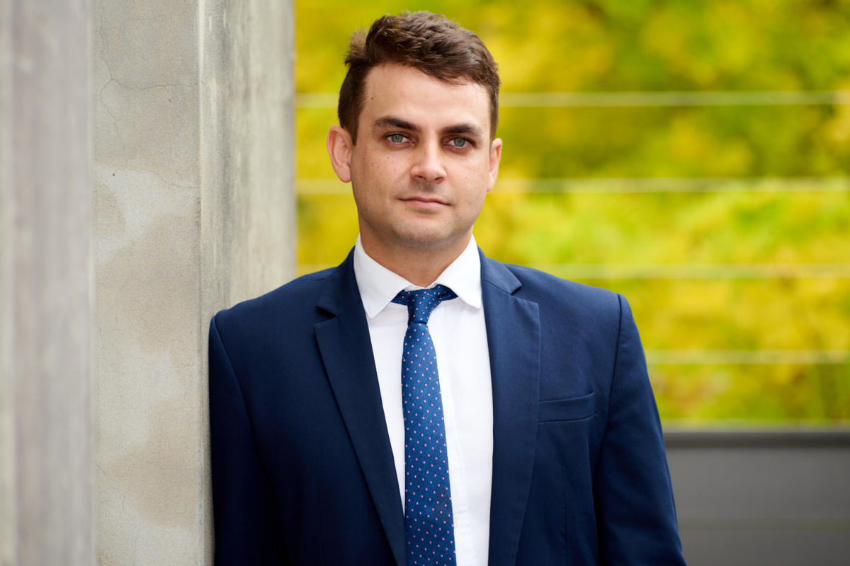 Outdoor Headshots Photographer in Sydney City, with Examples
